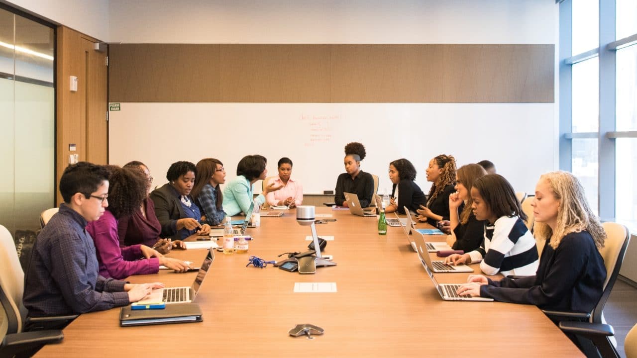 Three Keys to Negotiating the Right Meeting Contract | Groups360